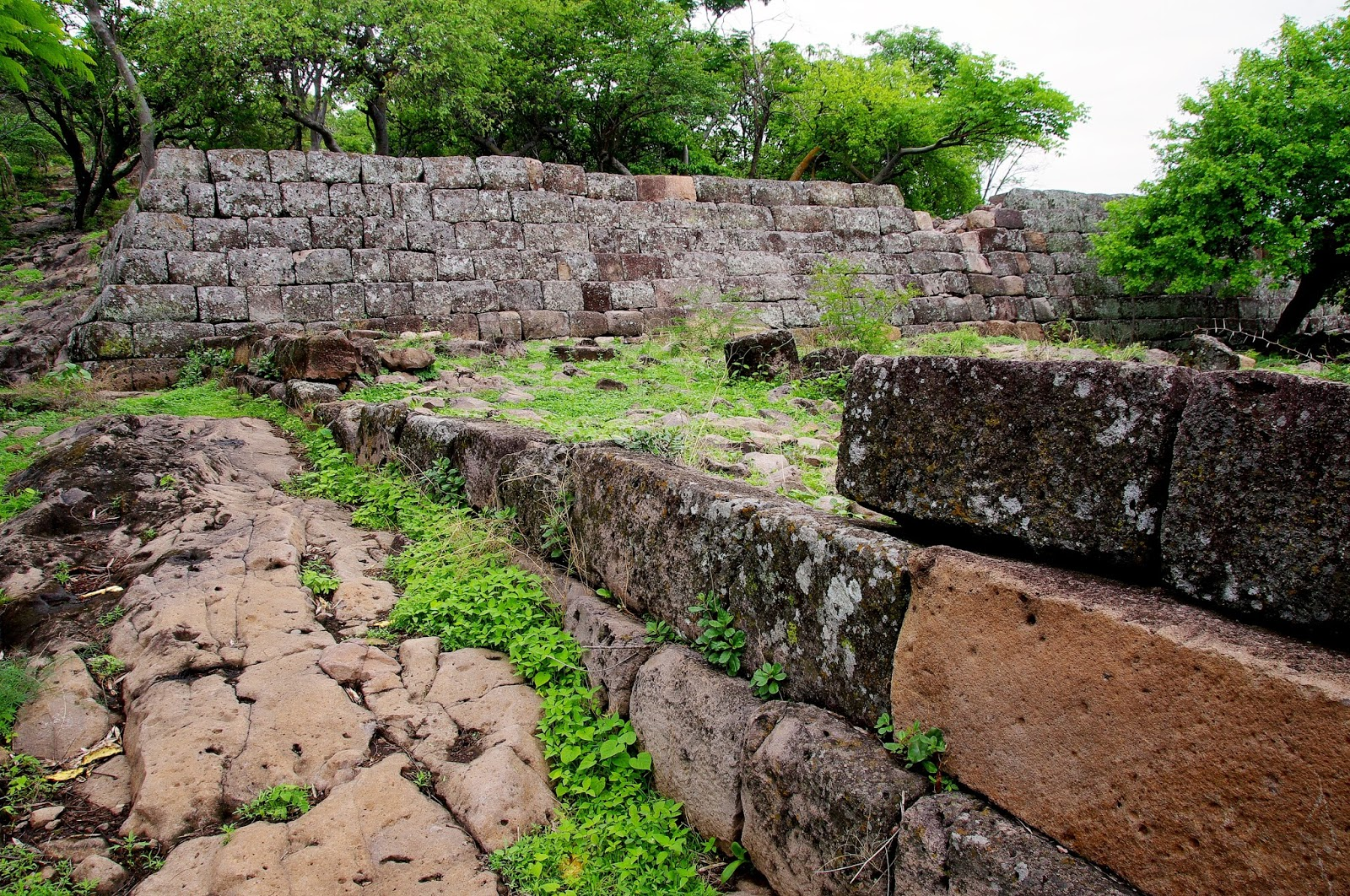 Chimalacatlán: el guardián megalítico del sur de Morelos – Vibrante MORELOS